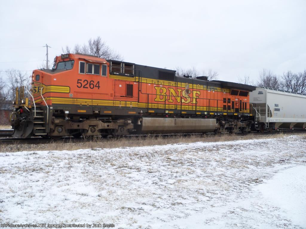 BNSF 5264